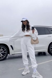 20 Total White Outfits for Spring and Summer - Your Classy Look