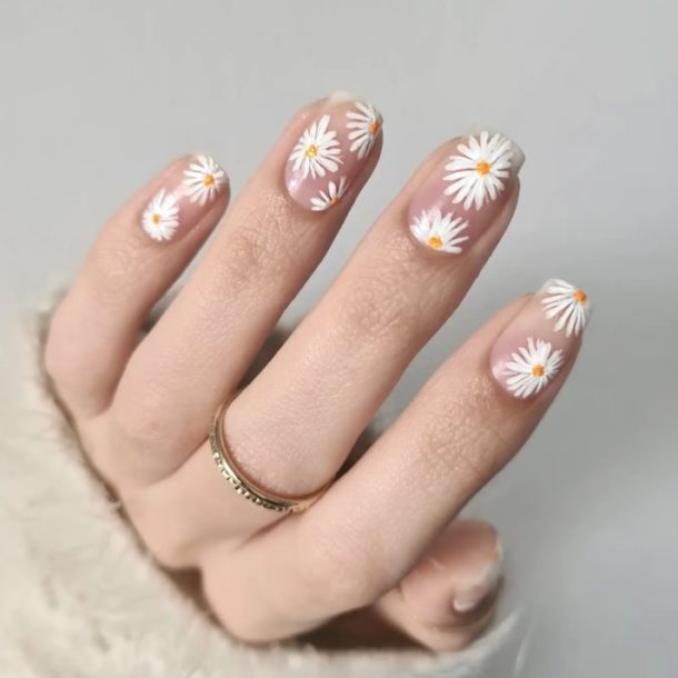 30 Cute and Simple White Nail Designs for Short Nails - Your Classy Look