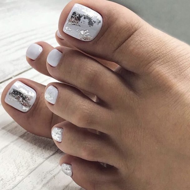 30 Beautiful White Toe Nail Designs for Your Next Pedicure - Your ...