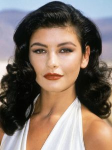 30 Iconic ‘90s Hairstyles You Can Recreate Today - Your Classy Look