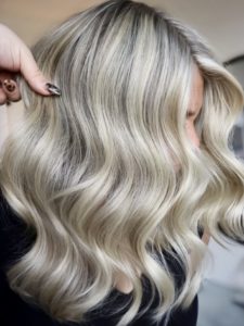 20 Jaw-Dropping Pearl Blonde Hair Colors to Inspire Your Next Look ...