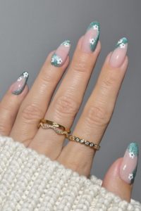 30 Velvet Nails: A Luxurious Manicure Trend You Need to Know About ...