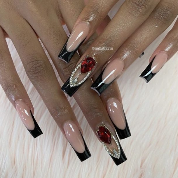 50 Classy Black Nails for Dark and Mysterious Manicure - Your Classy Look