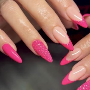 50 Barbiecore Aesthetic Nails That Will Make You Love Pink Even More ...