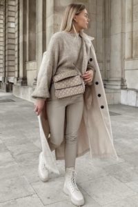 50 Best Light Academia Outfits That Will Up Your Aesthetic Game - Your ...