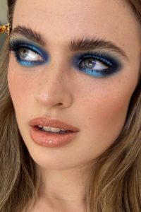 30 Stunning Christmas Makeup Ideas for a Perfect Holiday Look - Your ...