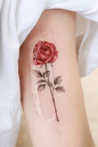 20 Most Beautiful Red Rose Tattoos That Will Make You Fall in Love ...