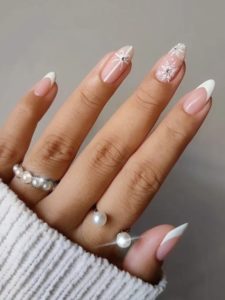 60 Snowy Nails That Will Sparkle Up Your Winter Look - Your Classy Look