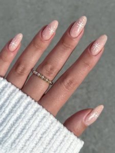 60 Snowy Nails That Will Sparkle Up Your Winter Look - Your Classy Look