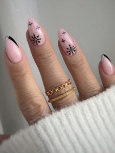 60 Snowy Nails That Will Sparkle Up Your Winter Look - Your Classy Look